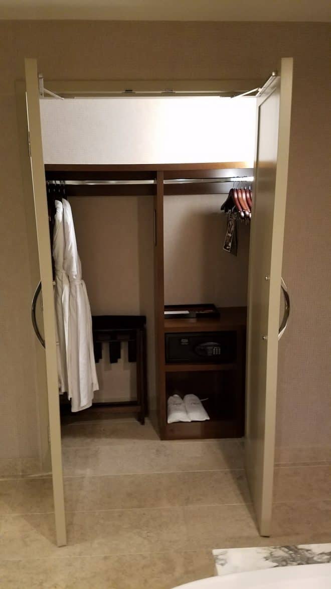Aria Executive Hospitality Suite Review | SingleFlyer
