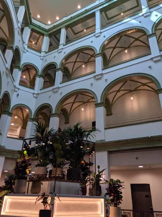 Párisi Udvar Hotel Budapest Review | SingleFlyer