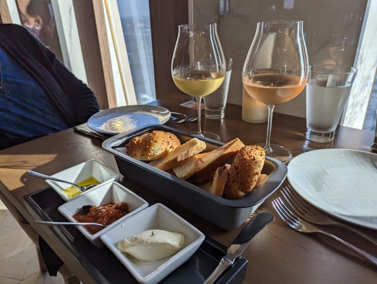 Norwegian Spirit Dining Options | SingleFlyer