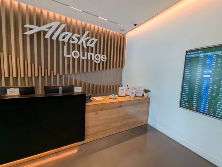Alaska Lounge SFO Terminal 1 Review | SingleFlyer